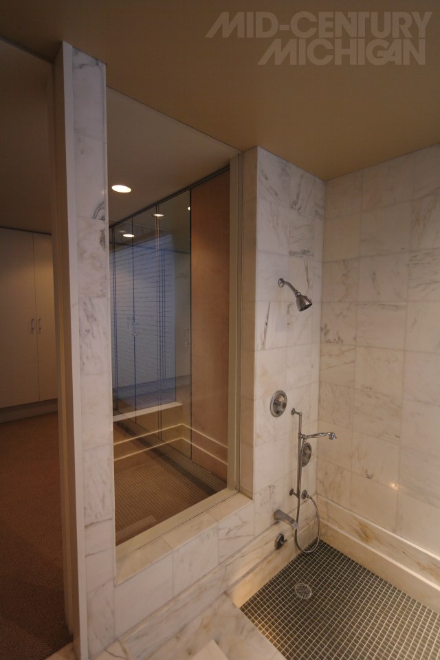 Gunnar Birkerts – Freeman House – Master Bathroom Shower 01 | Mid ...